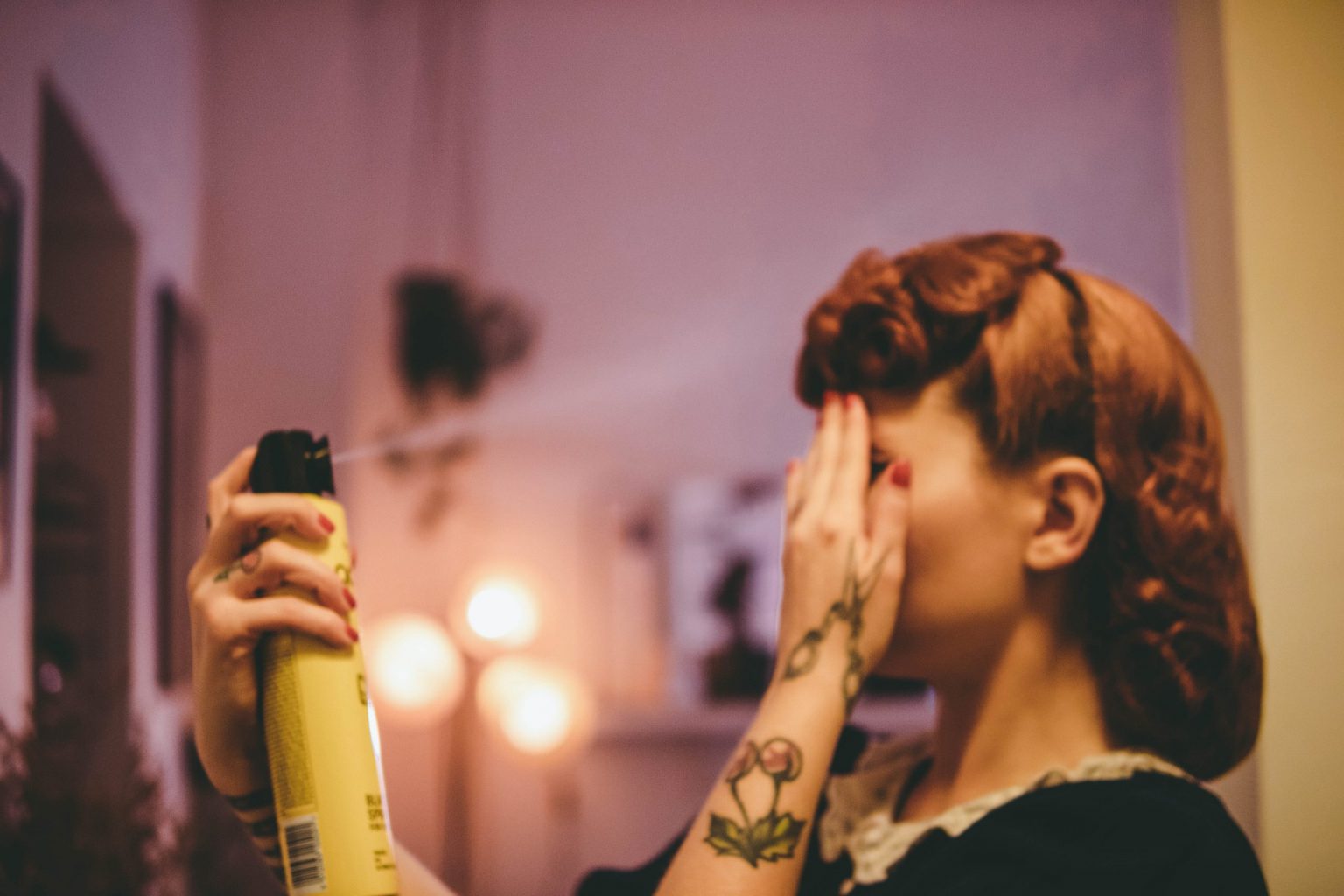 4 Best Wig Spray for Synthetic Hair (2023 Expert Picks)